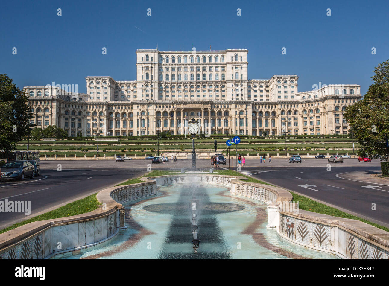Romania, Bucharest City, Unirii Boulevard, Fountain, Parliament ...