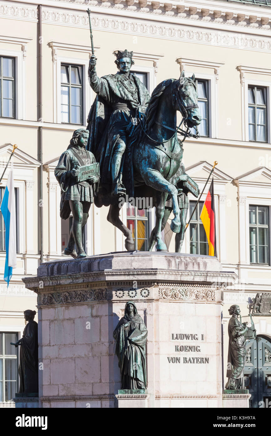 Bavaria statue, munich hi-res stock photography and images - Alamy