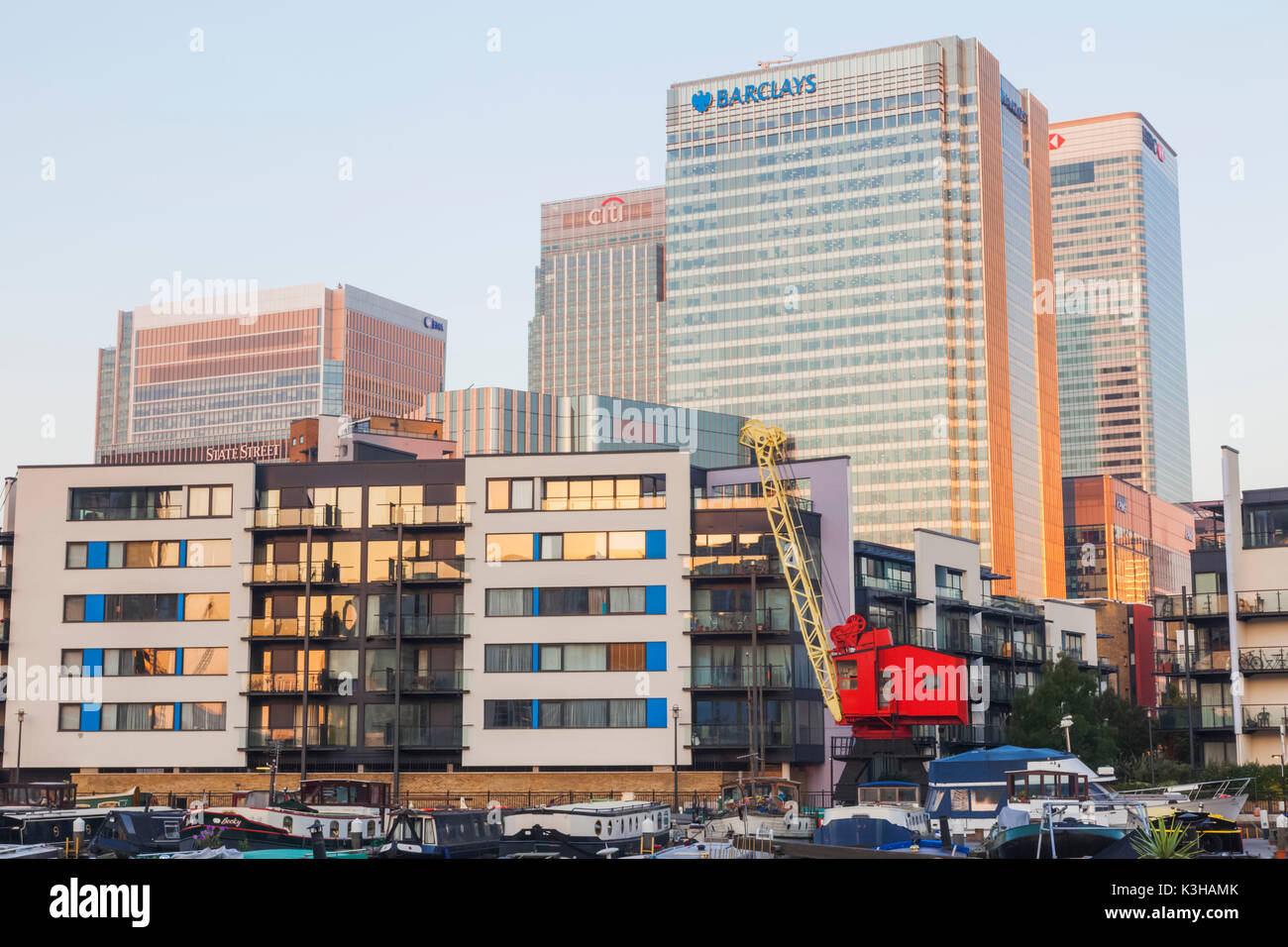 England, London, Docklands, Canary Wharf and Housing Stock Photo - Alamy