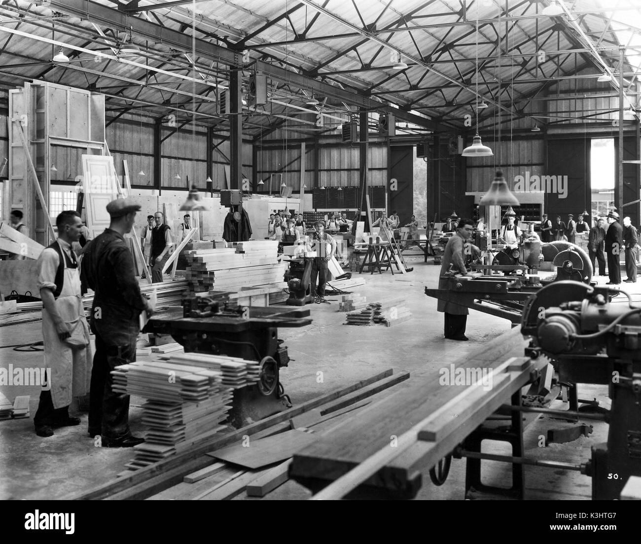 Pinewood studios hi-res stock photography and images - Alamy