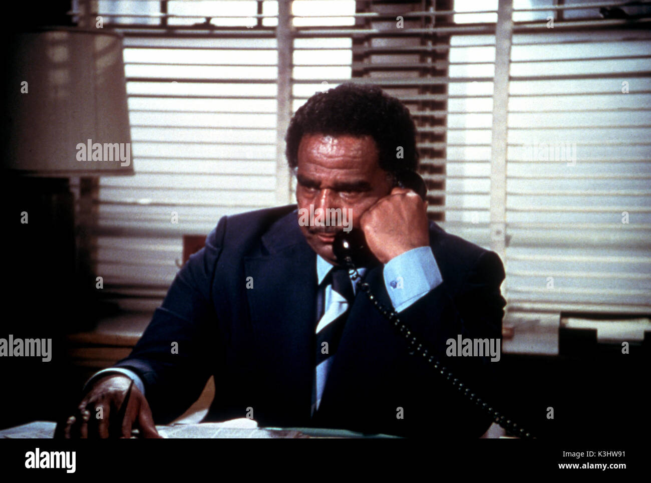 STARSKY AND HUTCH aka STARSKY & HUTCH BERNIE HAMILTON as Captain Dobey ...