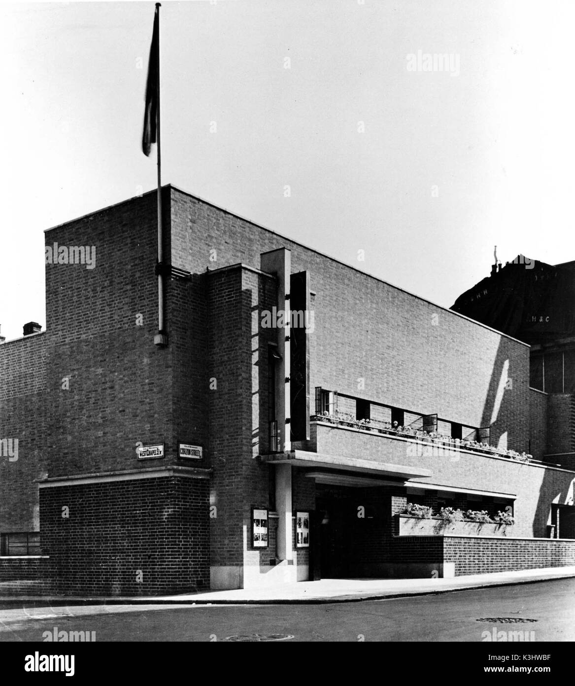 Curzon cinema mayfair hi-res stock photography and images - Alamy