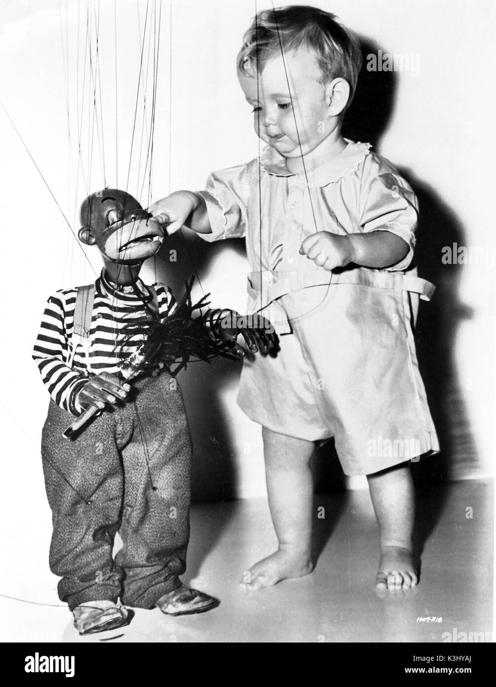 Baby sandy hi-res stock photography and images - Alamy