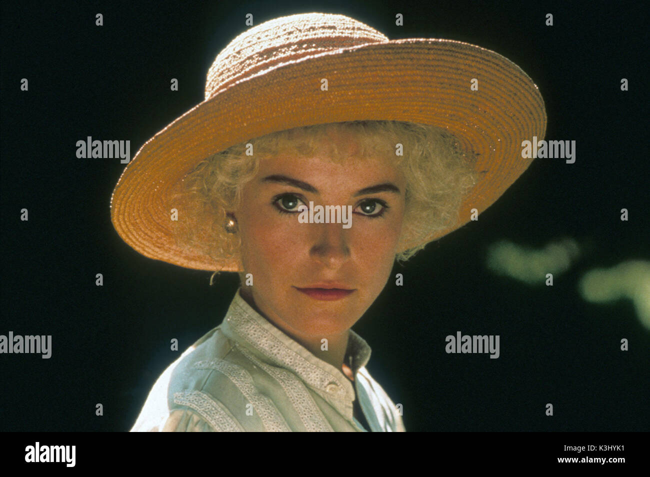 THE RAINBOW AMANDA DONOHOE as Winifred Inger Date: 1989 Stock Photo - Alamy