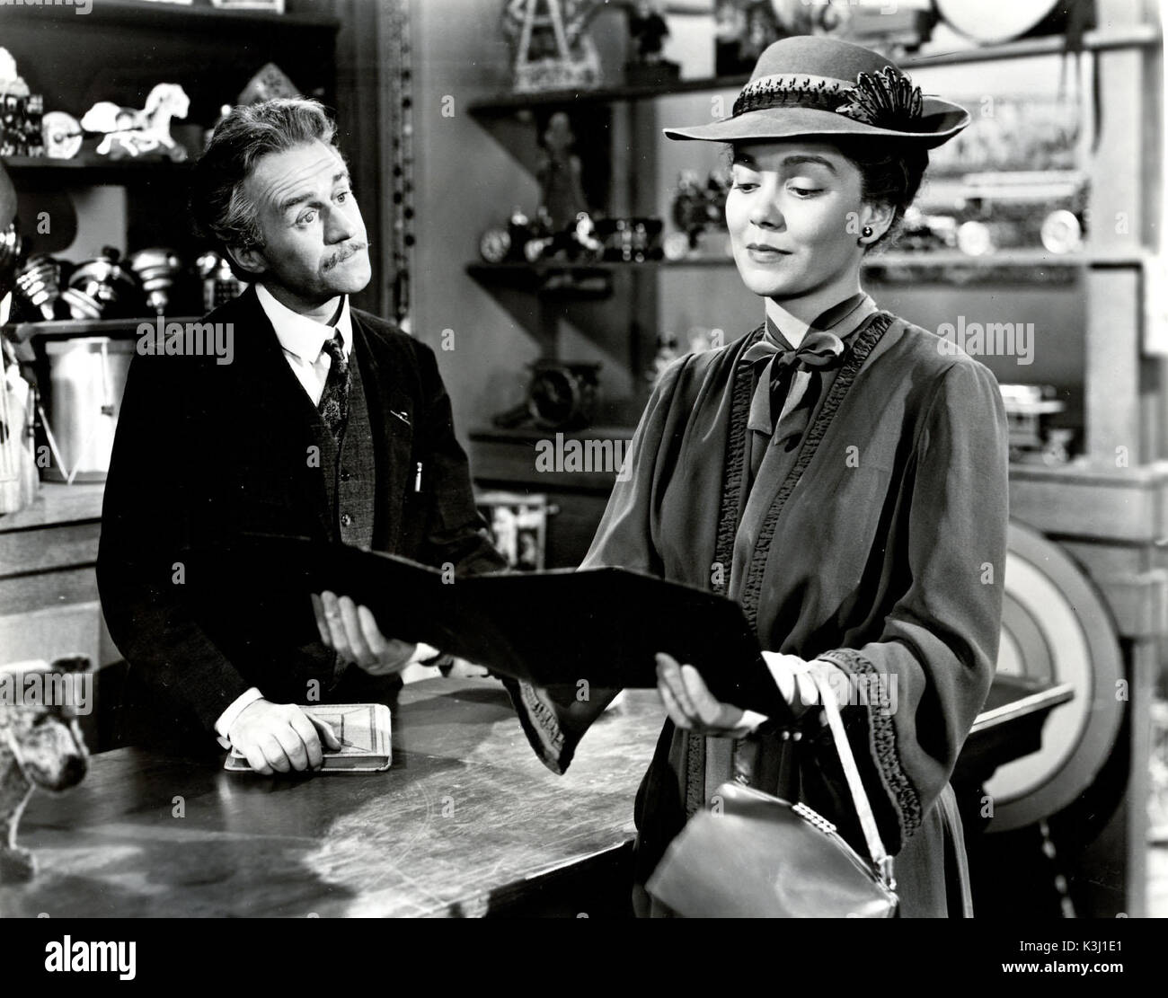 THE BLUE VEIL CYRIL CUSACK, JANE WYMAN Date: 1951 Stock Photo - Alamy