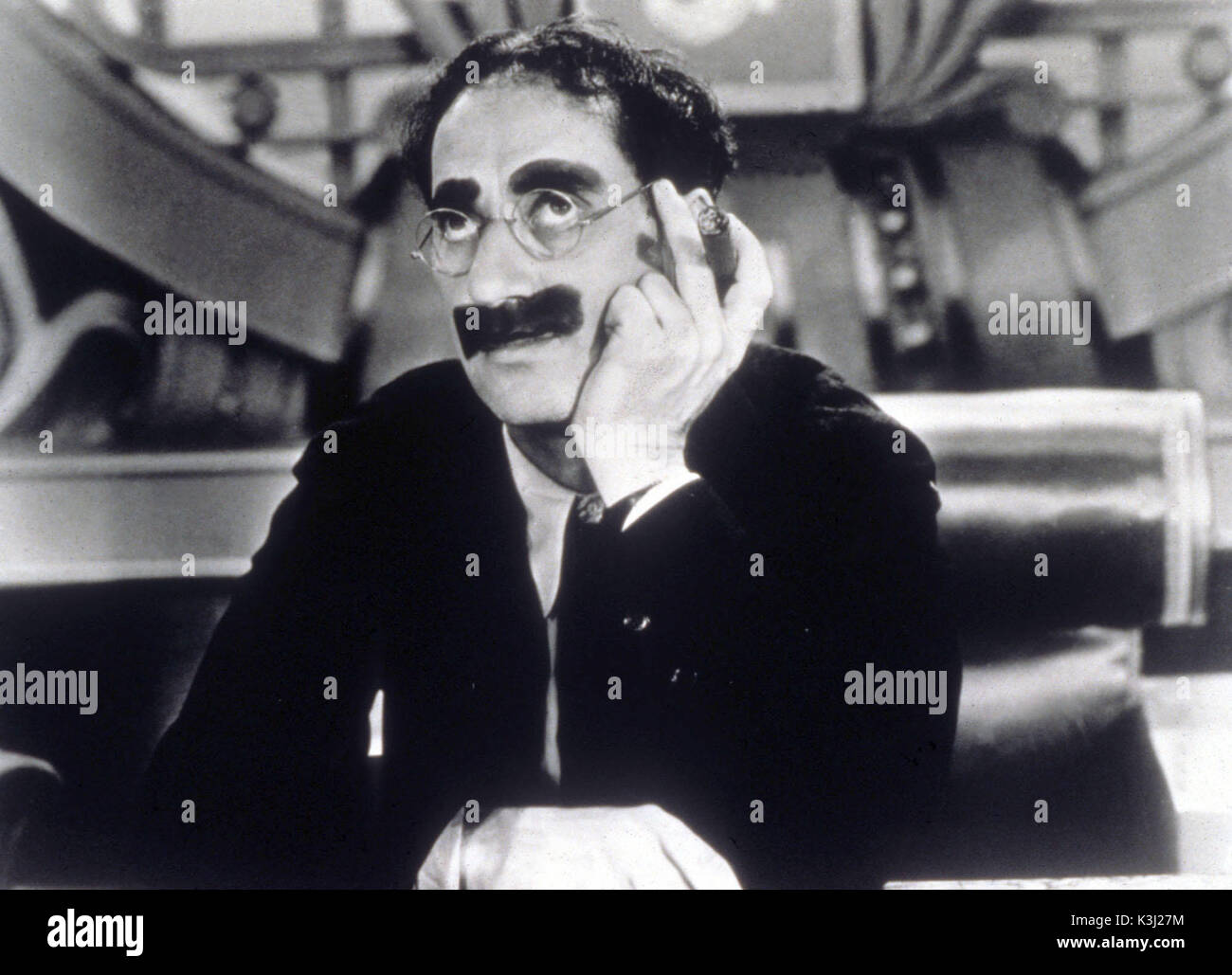 Duck soup groucho marx hi-res stock photography and images - Alamy