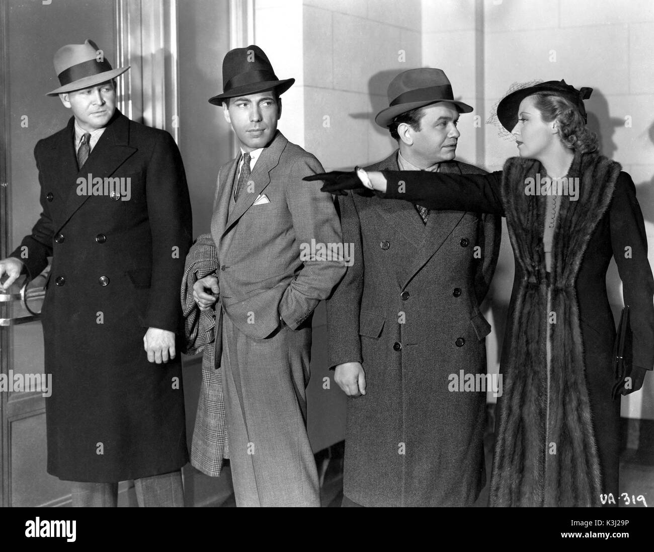BULLETS OR BALLOTS L to R - BARTON MacLANE, HUMPHREY BOGART, EDWARD G ...