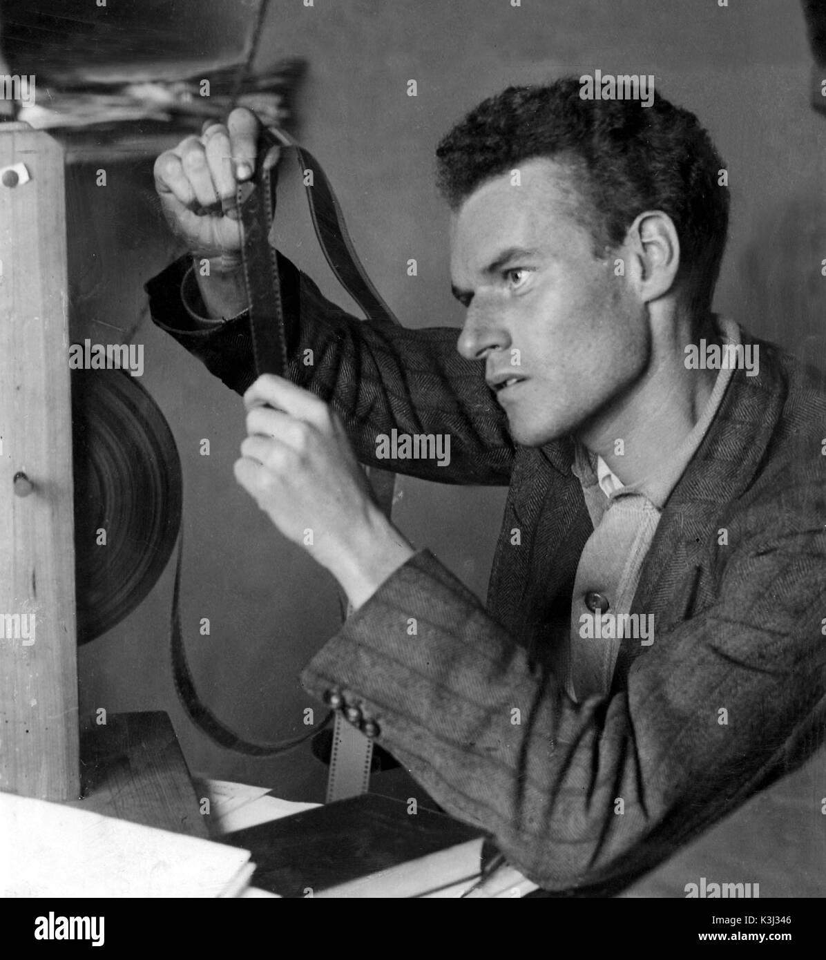 ANTHONY ASQUITH British film director photo c1930 ANTHONY ASQUITH Stock ...
