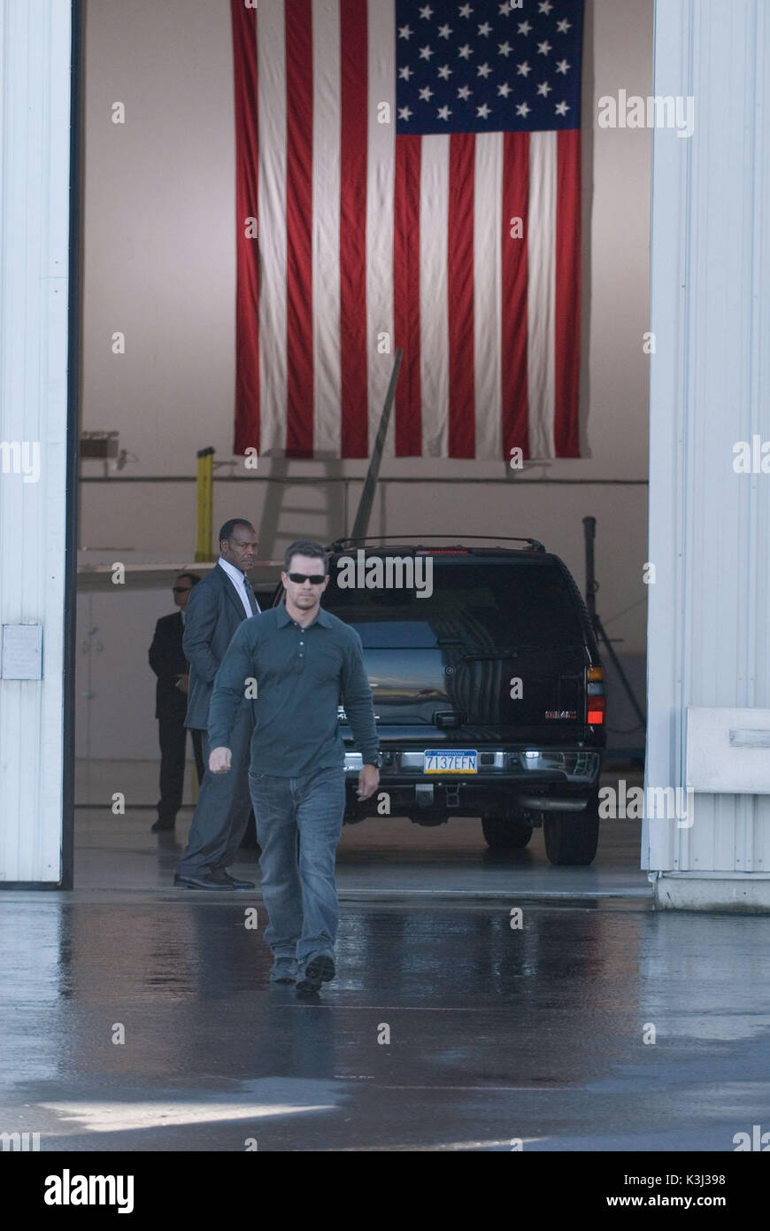 Danny glover shooter 2007 hi-res stock photography and images - Alamy