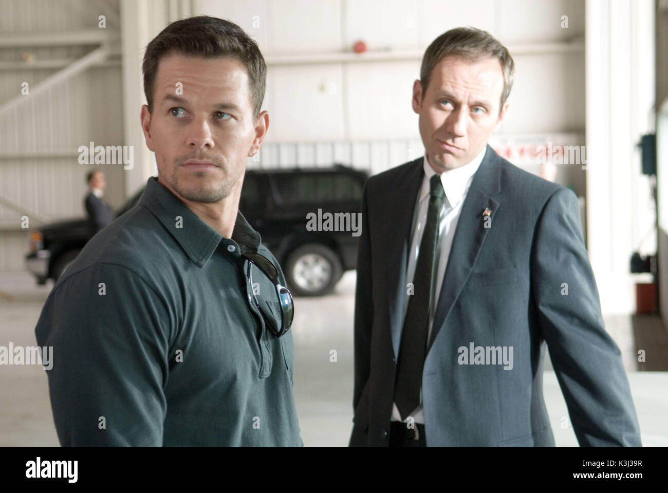 THE SHOOTER MARK WAHLBERG, JONATHAN WALKER Date: 2007 Stock Photo - Alamy