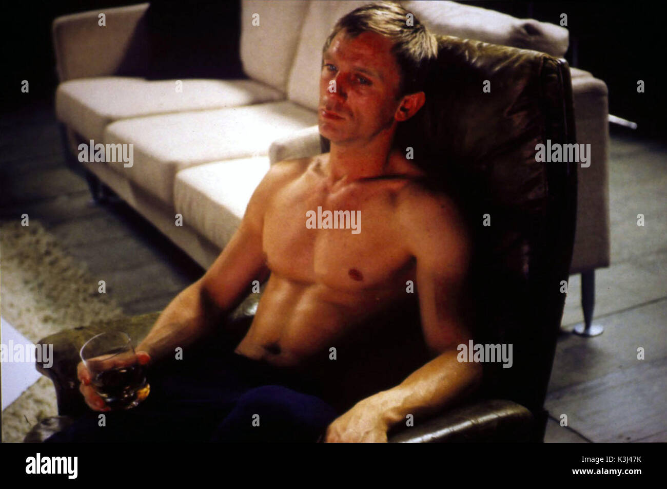 Layer cake daniel craig hi-res stock photography and images - Alamy