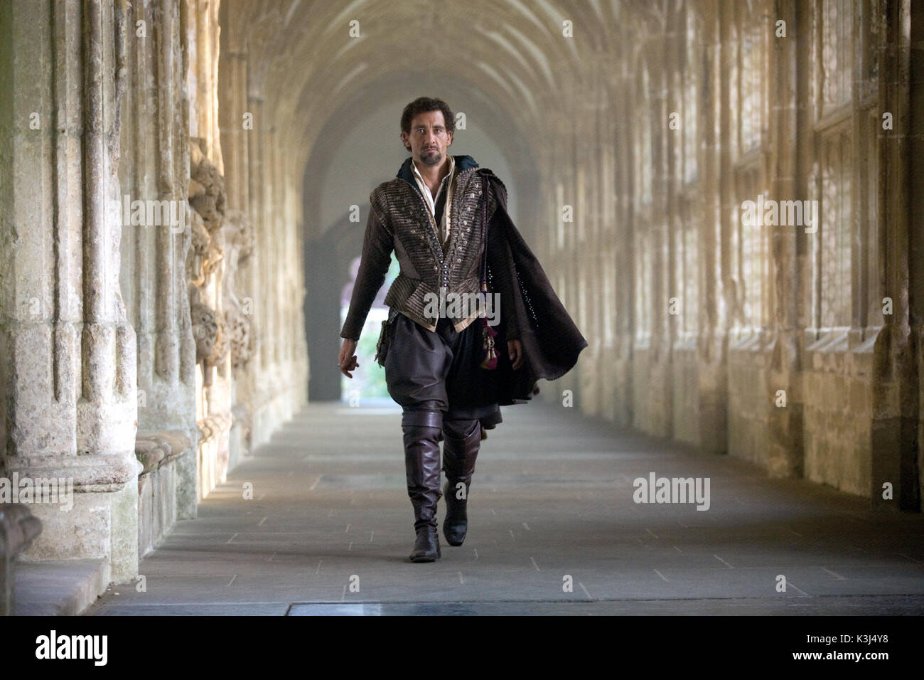 ELIZABETH: THE GOLDEN AGE CLIVE OWEN as Sir Walter Raleigh DO NOT PUT ...