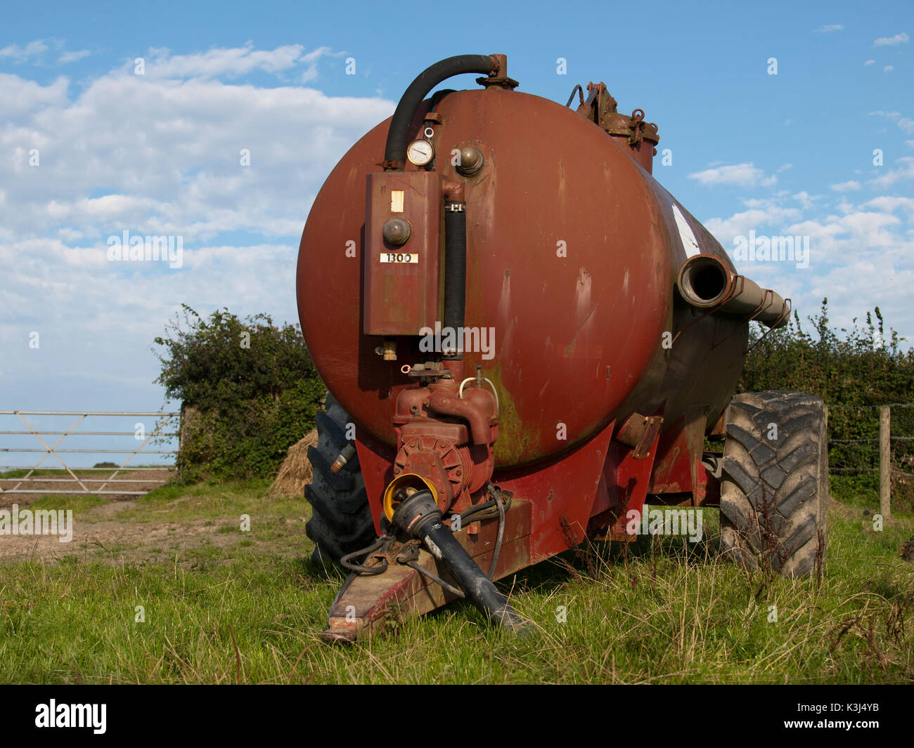 Muck spreader hi-res stock photography and images - Alamy