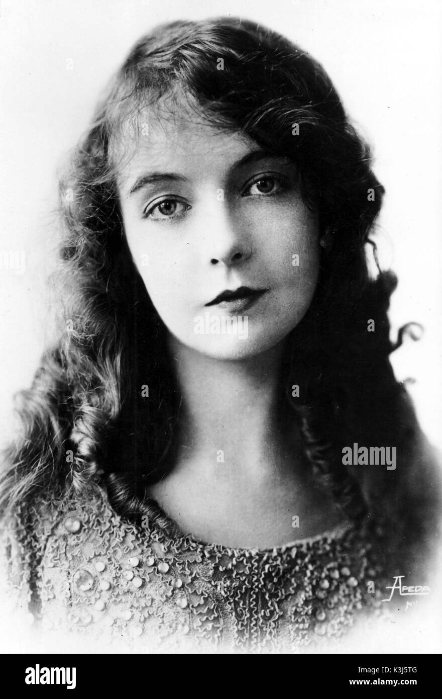 Lillian gish hi-res stock photography and images - Alamy
