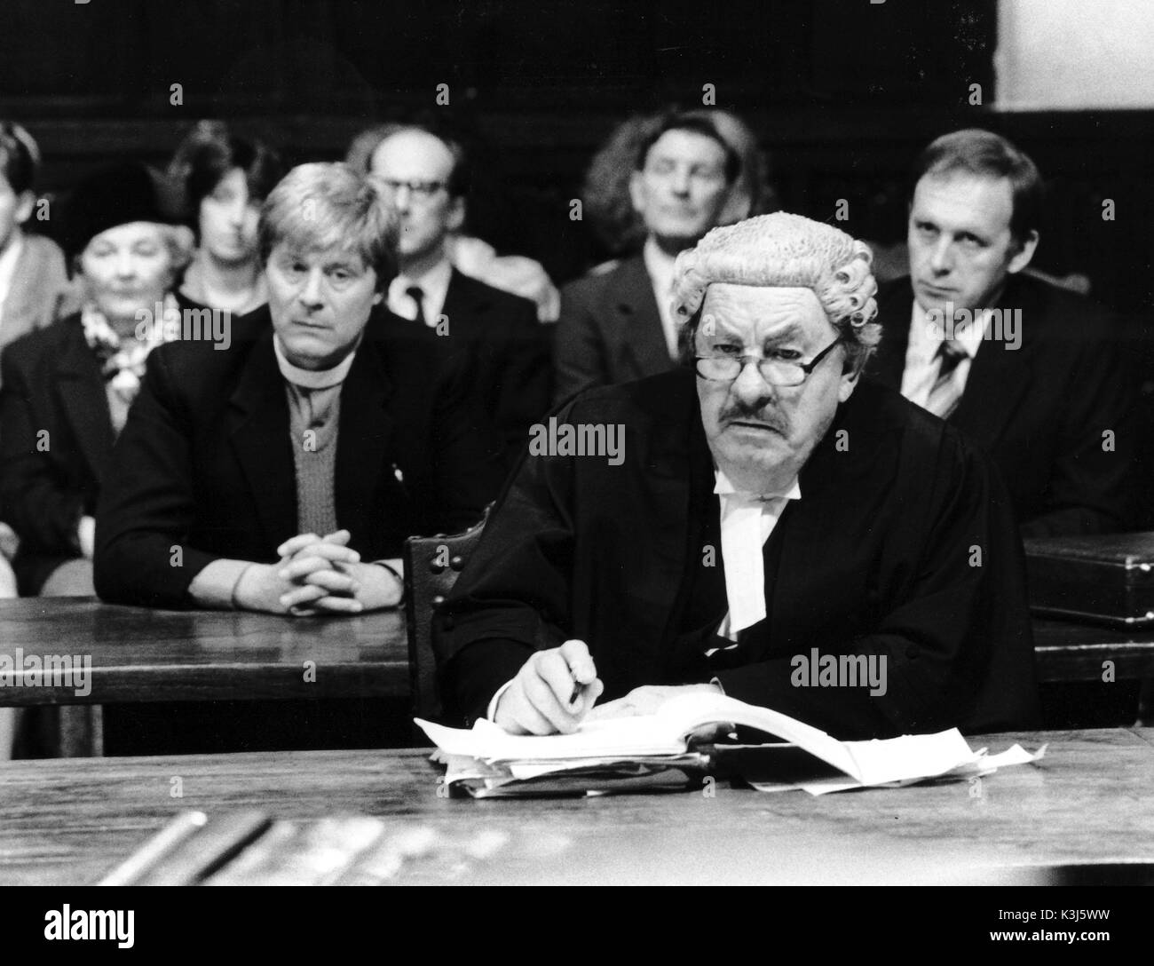 Rumpole of the bailey leo hi-res stock photography and images - Alamy