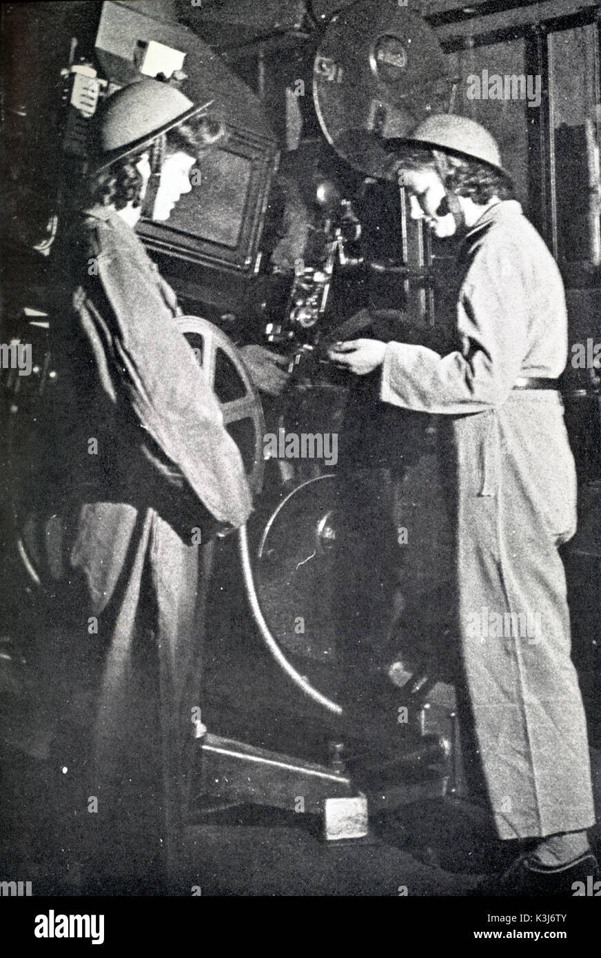 FEMALE PROJECTIONISTS DURING WORLD WAR II Stock Photo - Alamy