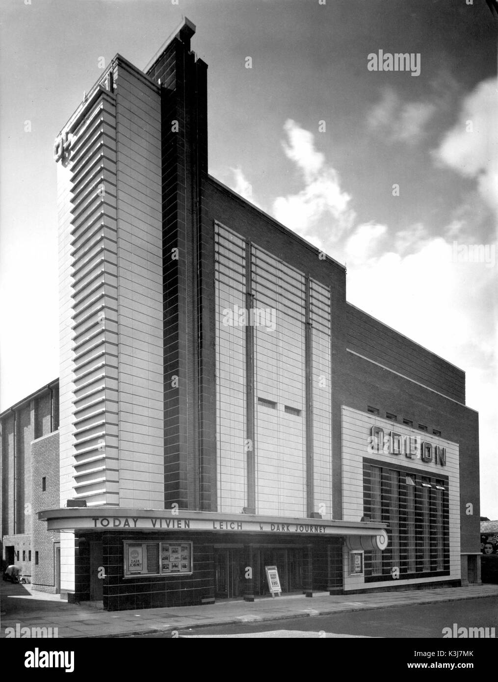 ODEON CINEMA, WOLVERHAMPTON Architect - HARRY WEEDON Stock Photo - Alamy