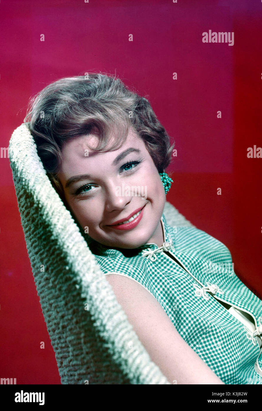 SHIRLEY MACLAINE American Actress Stock Photo - Alamy