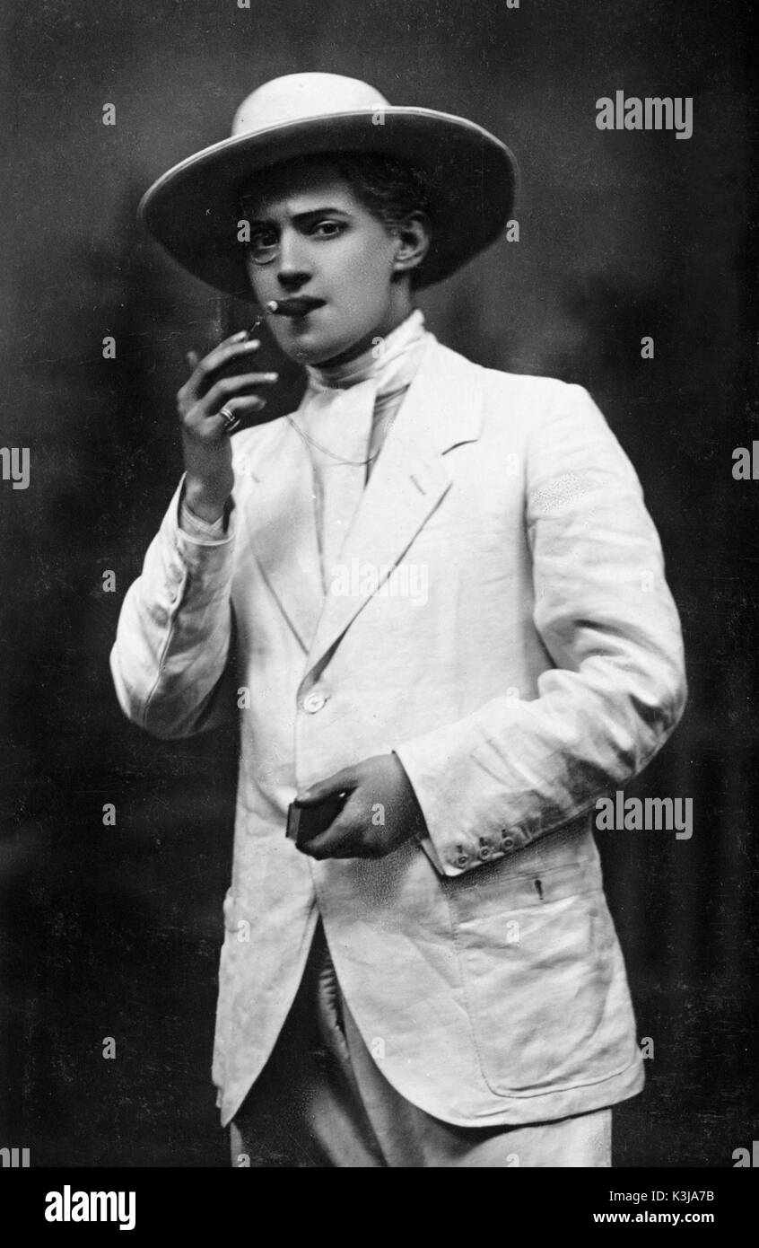 HENRY AINLEY British Actor HENRY AINLEY Stock Photo - Alamy