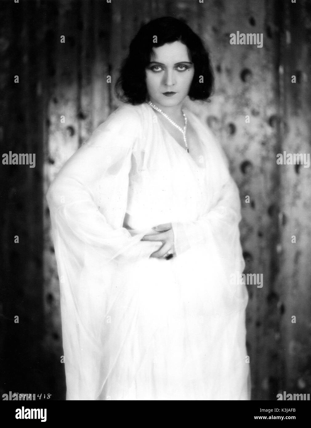 POLA NEGRI Polish born sielnt film actor POLA NEGRI Stock Photo - Alamy POLA NEGRI Polish born sielnt film actor POLA NEGRI Stock Photo - Alamy