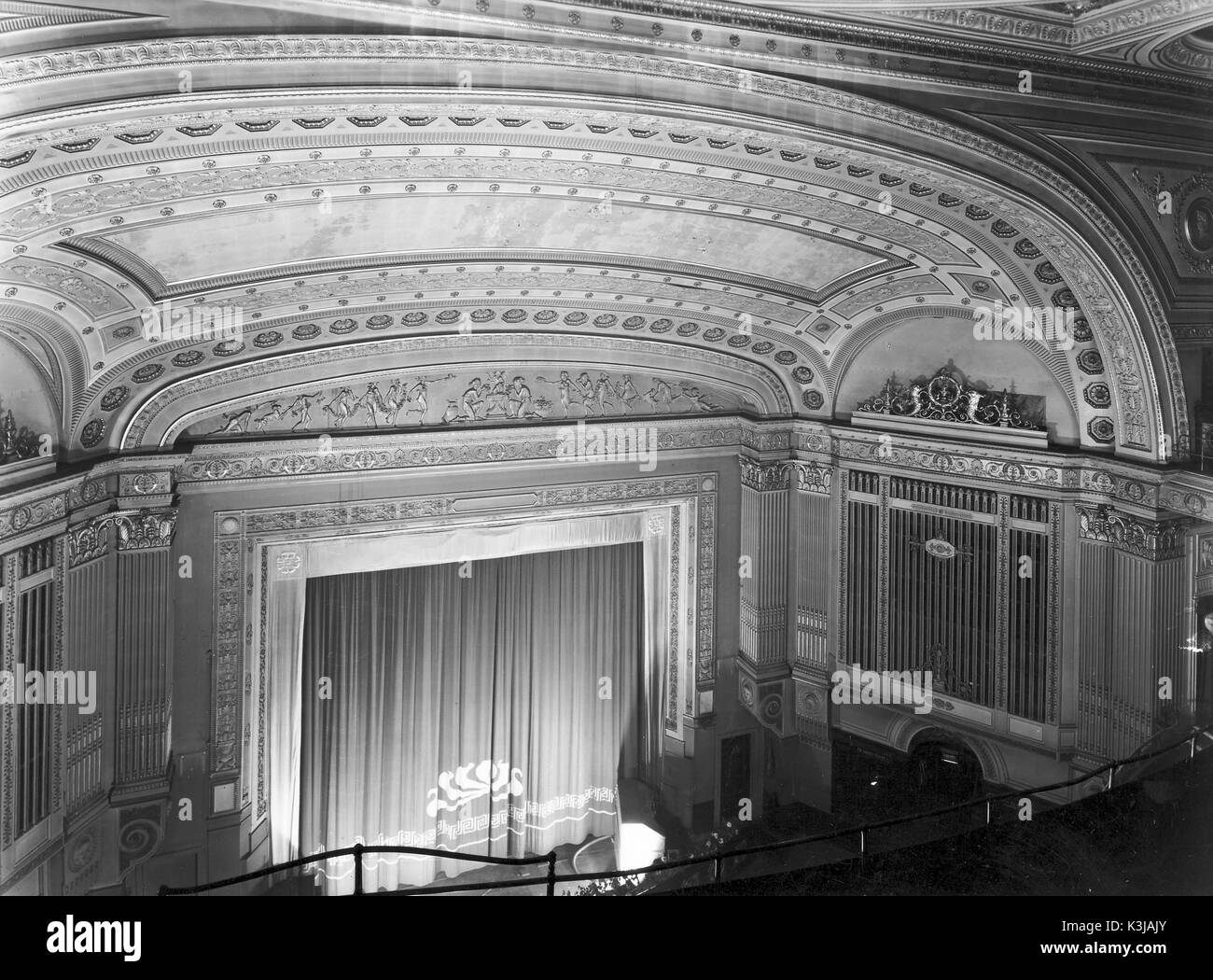 Strand cinema hi-res stock photography and images - Alamy