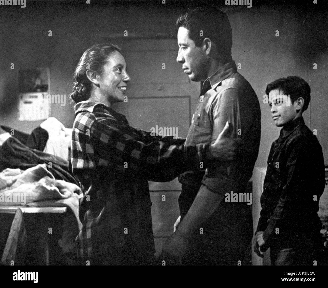 SALT OF THE EARTH from left - JUAN CHACON, ROSAURA REVUELTAS, FRANK ...