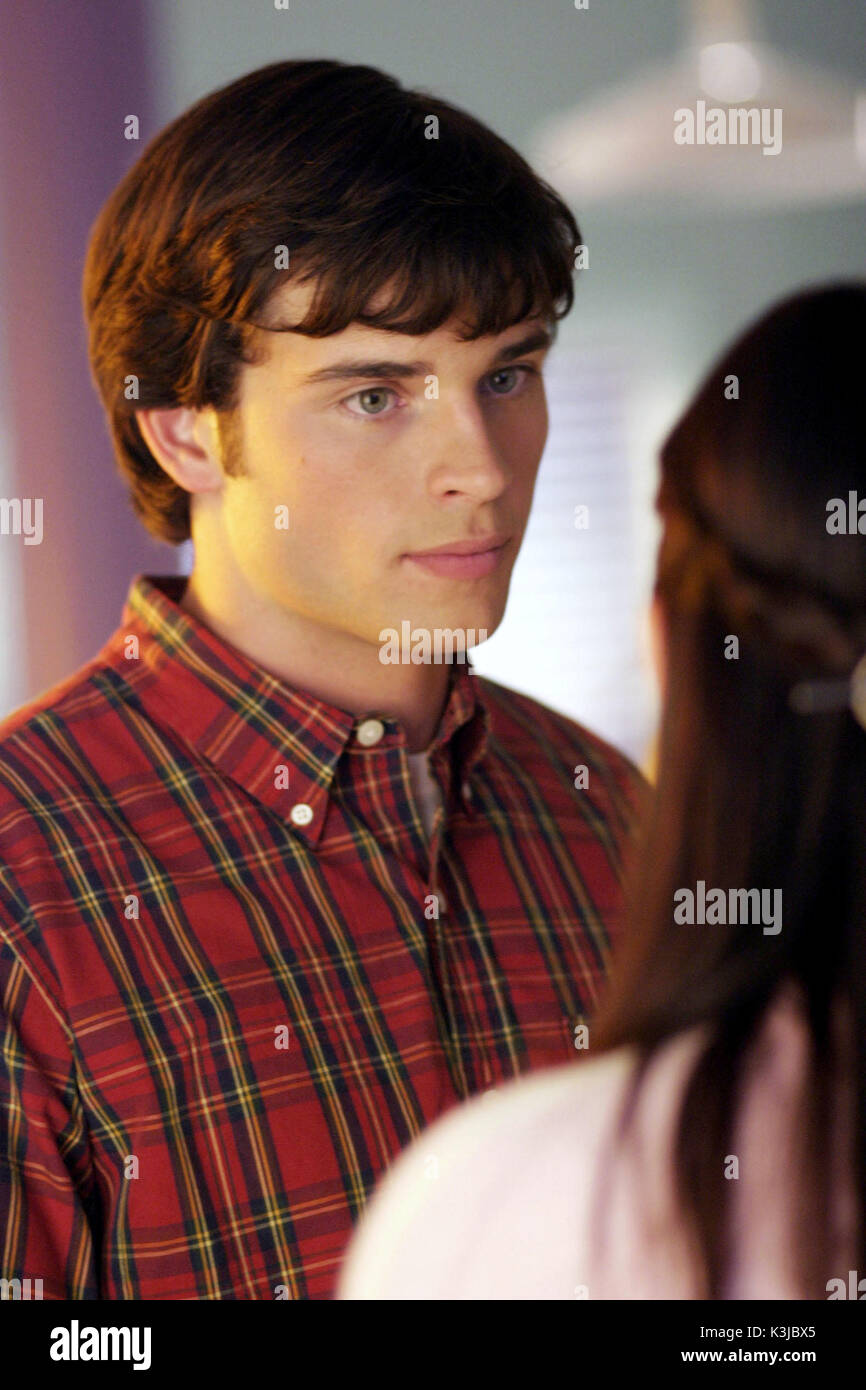 Tom welling kristin kreuk smallville hi-res stock photography and ...