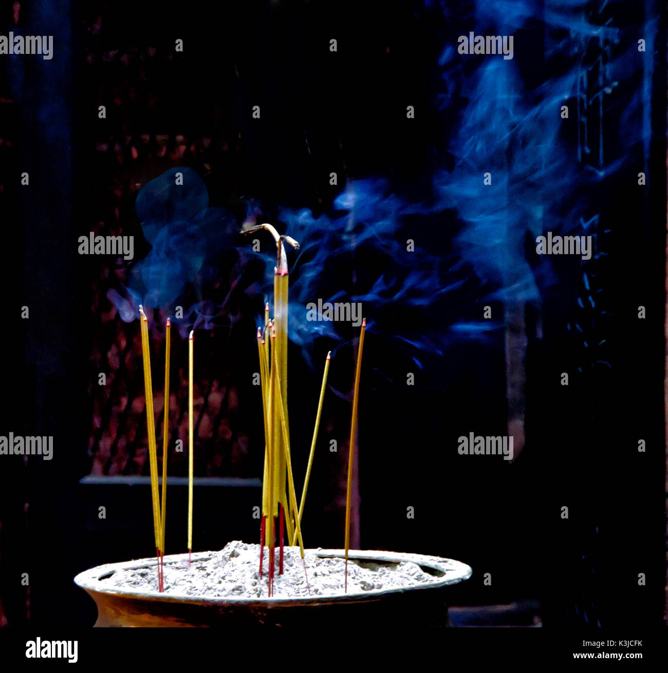 Buddhist temple incense hi-res stock photography and images - Alamy