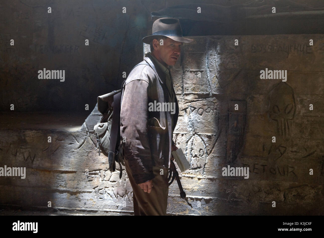INDIANA JONES AND THE KINGDOM OF THE CRYSTAL SKULL HARRISON FORD ...
