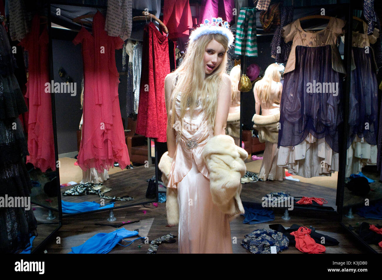 WILD CHILD EMMA ROBERTS as Poppy WILD CHILD Date: 2008 Stock Photo - Alamy