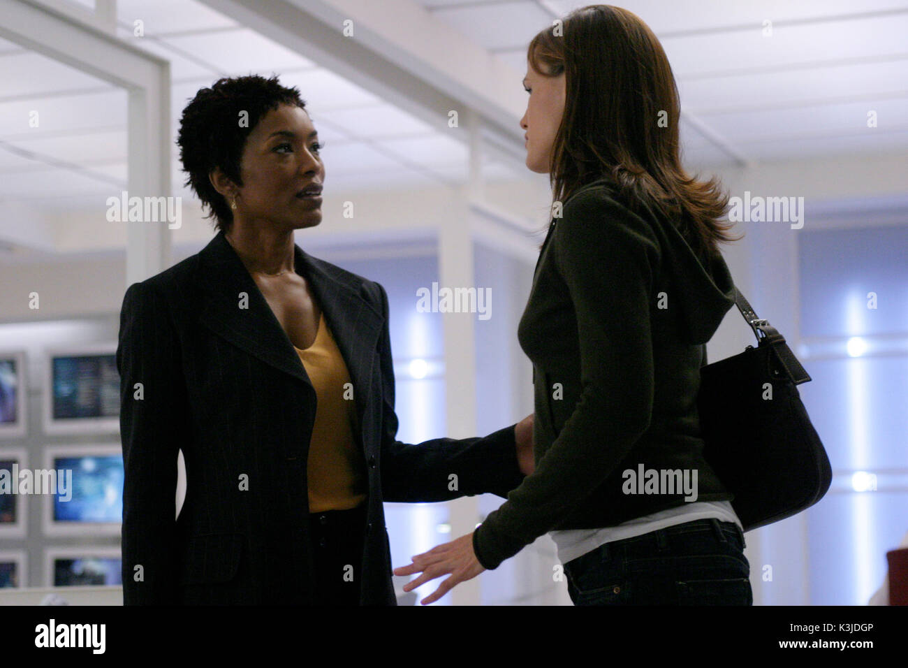 ALIAS Season 4: Episode 1 Authorized Personnel Only ANGELA BASSETT ...