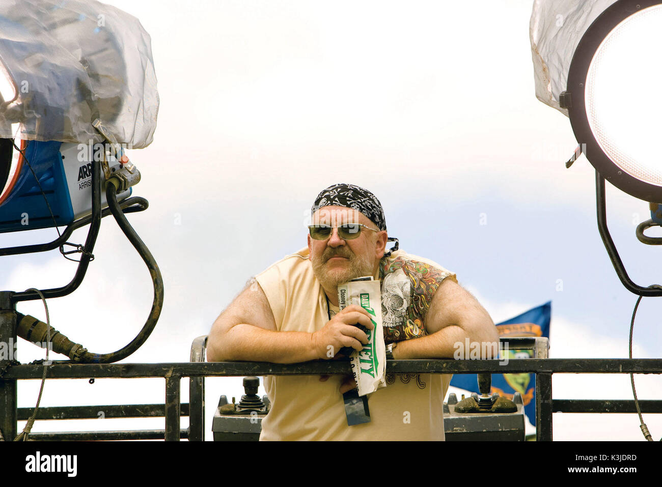 TROPIC THUNDER Producer STUART CORNFELD TROPIC THUNDER Date: 2008 Stock ...