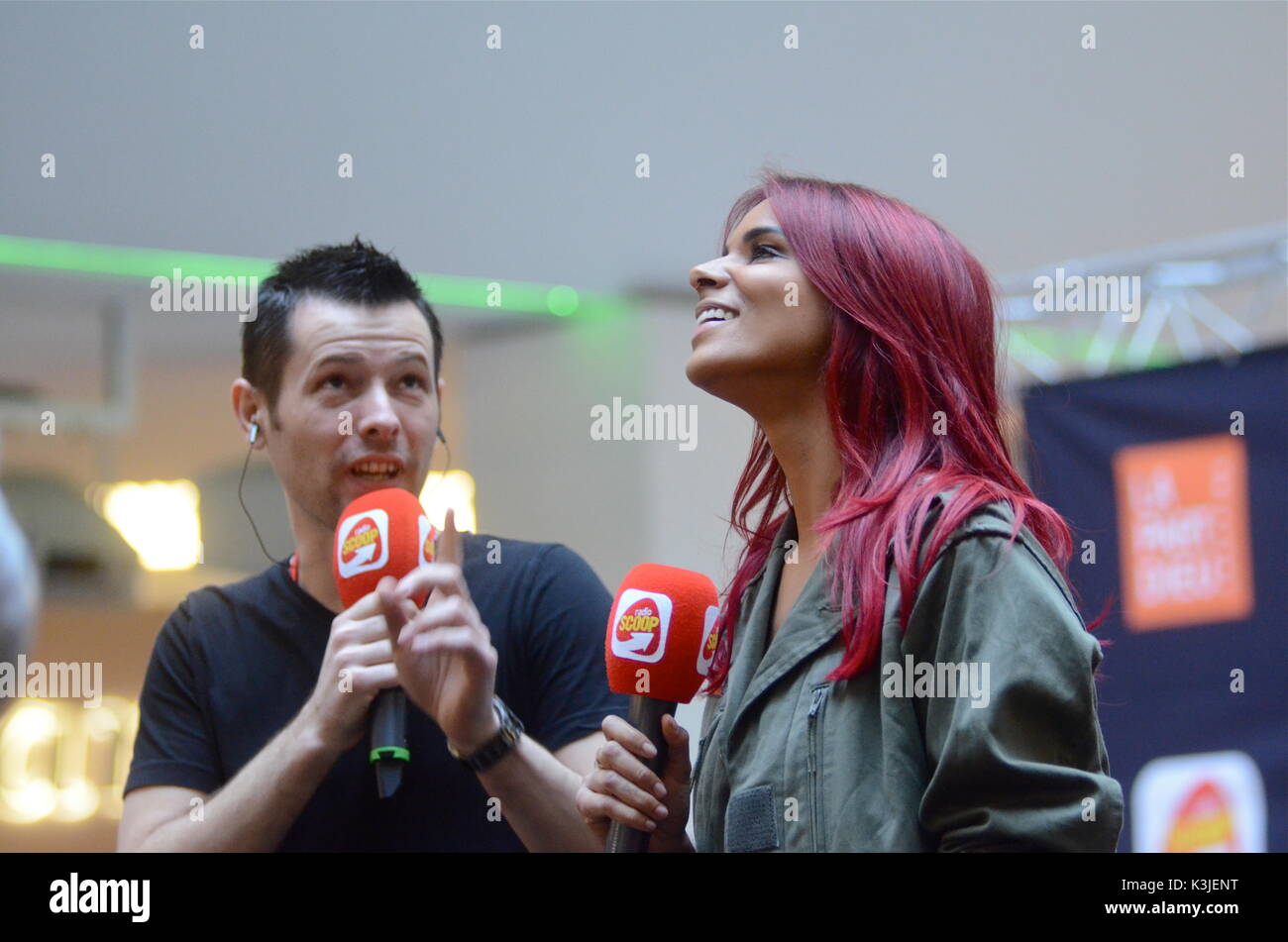 French female singers hi-res stock photography and images - Alamy