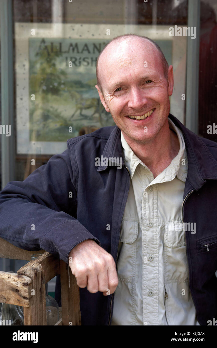 THE WIND THAT SHAKES THE BARLEY Screenwriter PAUL LAVERTY THE WIND THAT ...