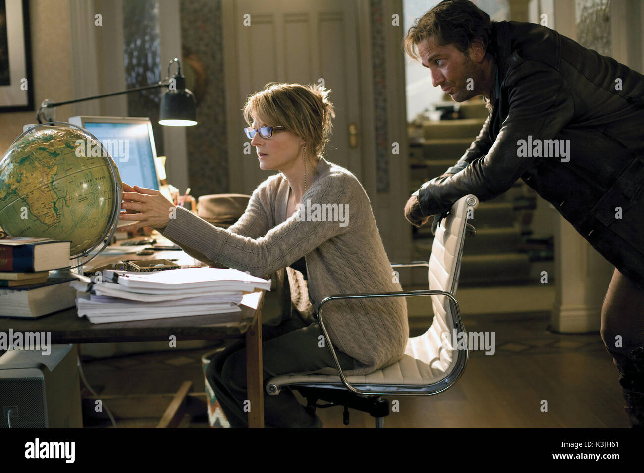 NIM'S ISLAND [US 2008] JODIE FOSTER, GERALD BUTLER NIM'S ISLAND Date ...