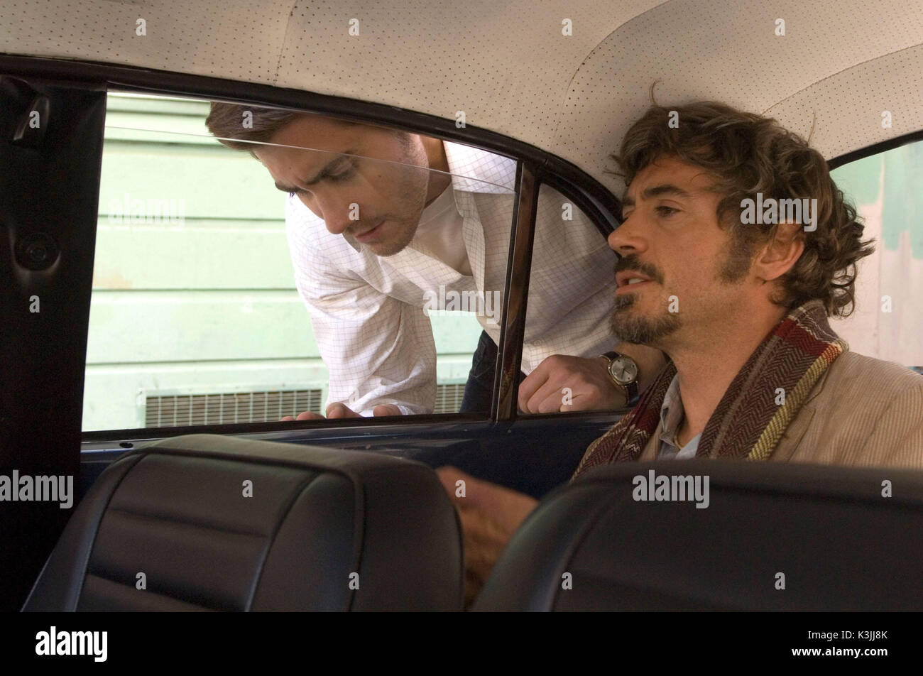 ZODIAC JAKE GYLLENHAAL as Robert Graysmith, ROBERT DOWNEY JR as Paul ...