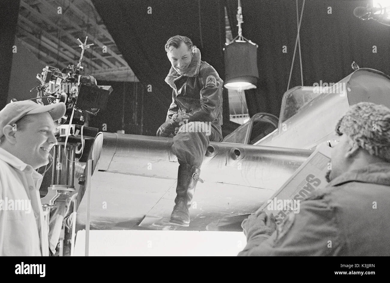 SKY CAPTAIN AND THE WORLD OF TOMORROW Director KERRY CONRAN, JUDE LAW ...