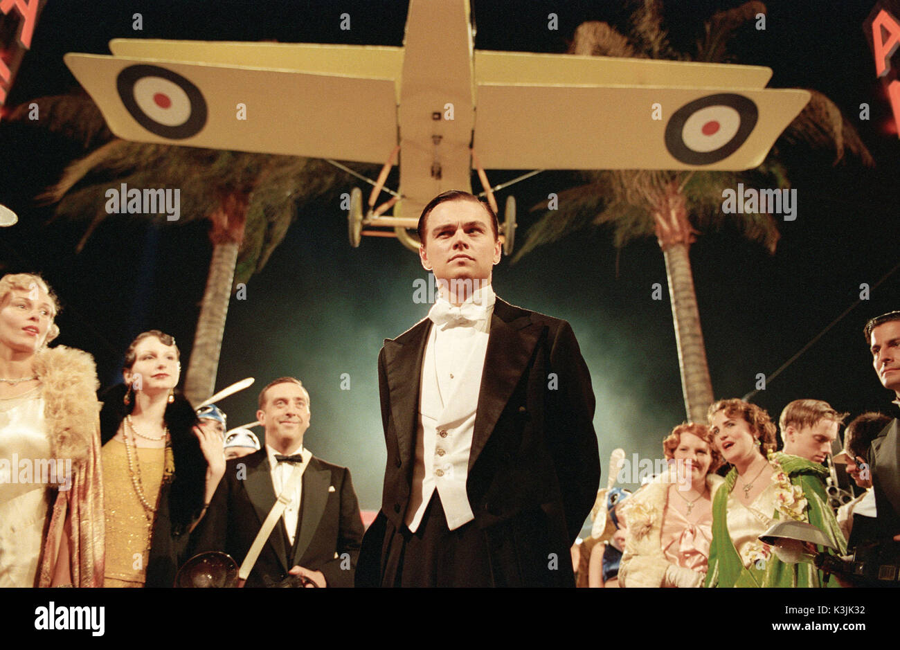 Aviator leonardo dicaprio hi-res stock photography and images - Alamy