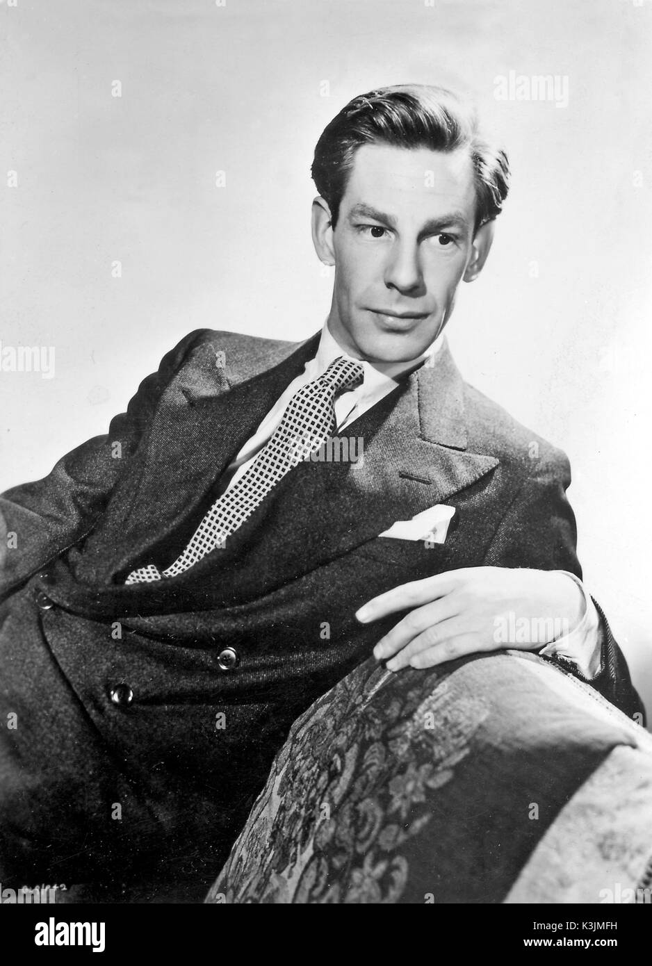 El Actor Michael Gough Joven Mayordomo De Batman Tendrá Su Serie