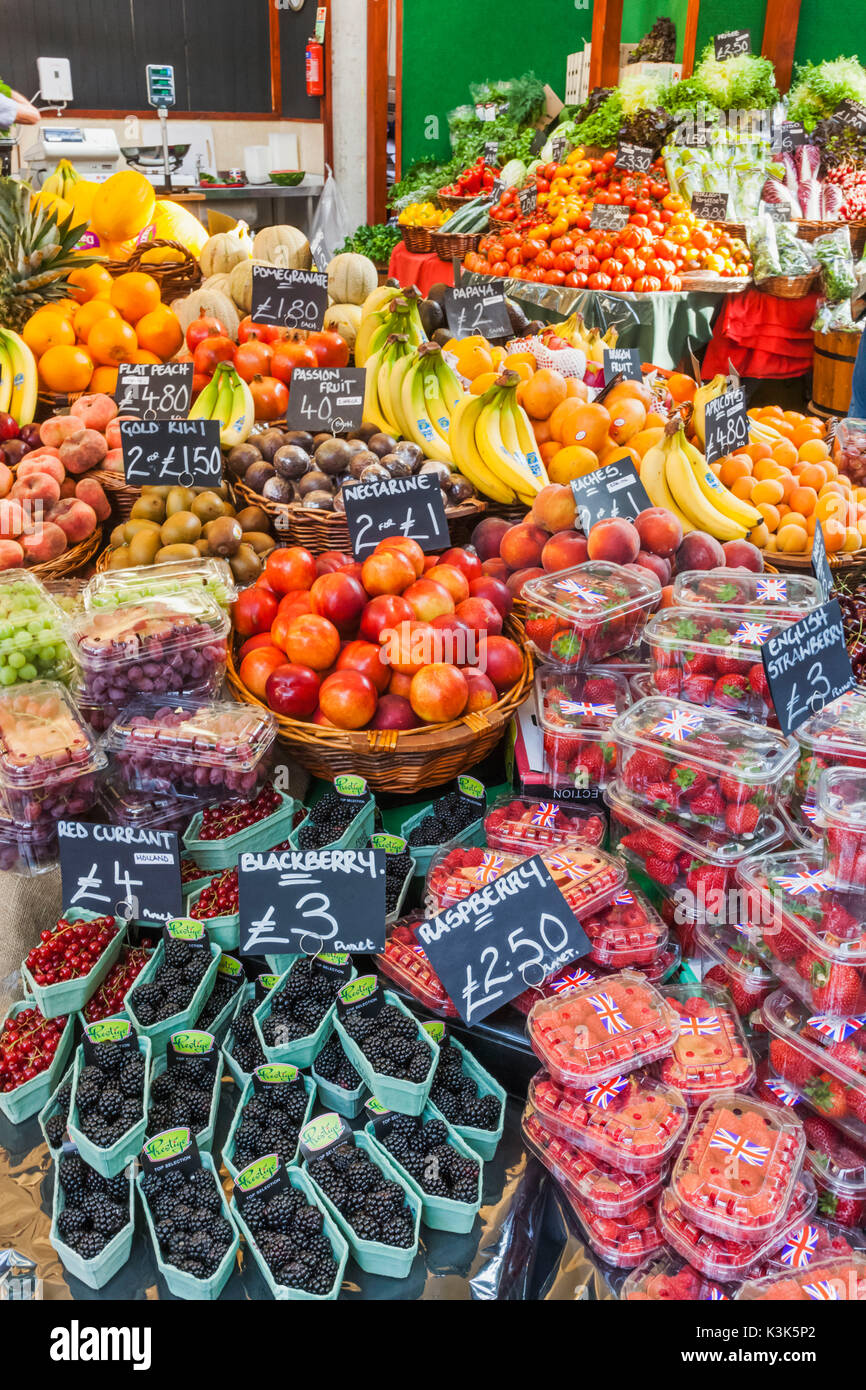Fruit shop hi-res stock photography and images - Alamy