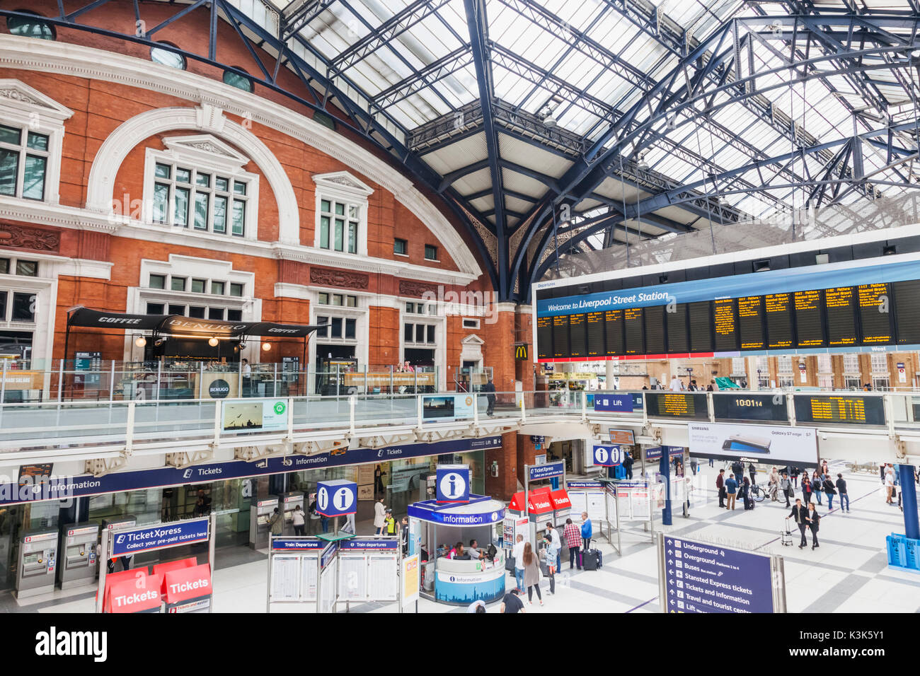 Liverpool Street Station London England High Resolution Stock ...