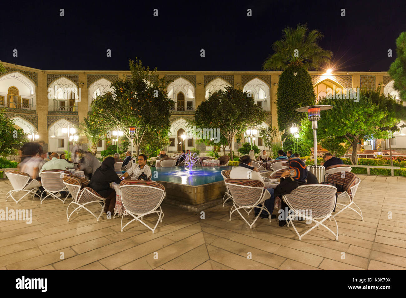 Abbasi hotel courtyard hi-res stock photography and images - Alamy