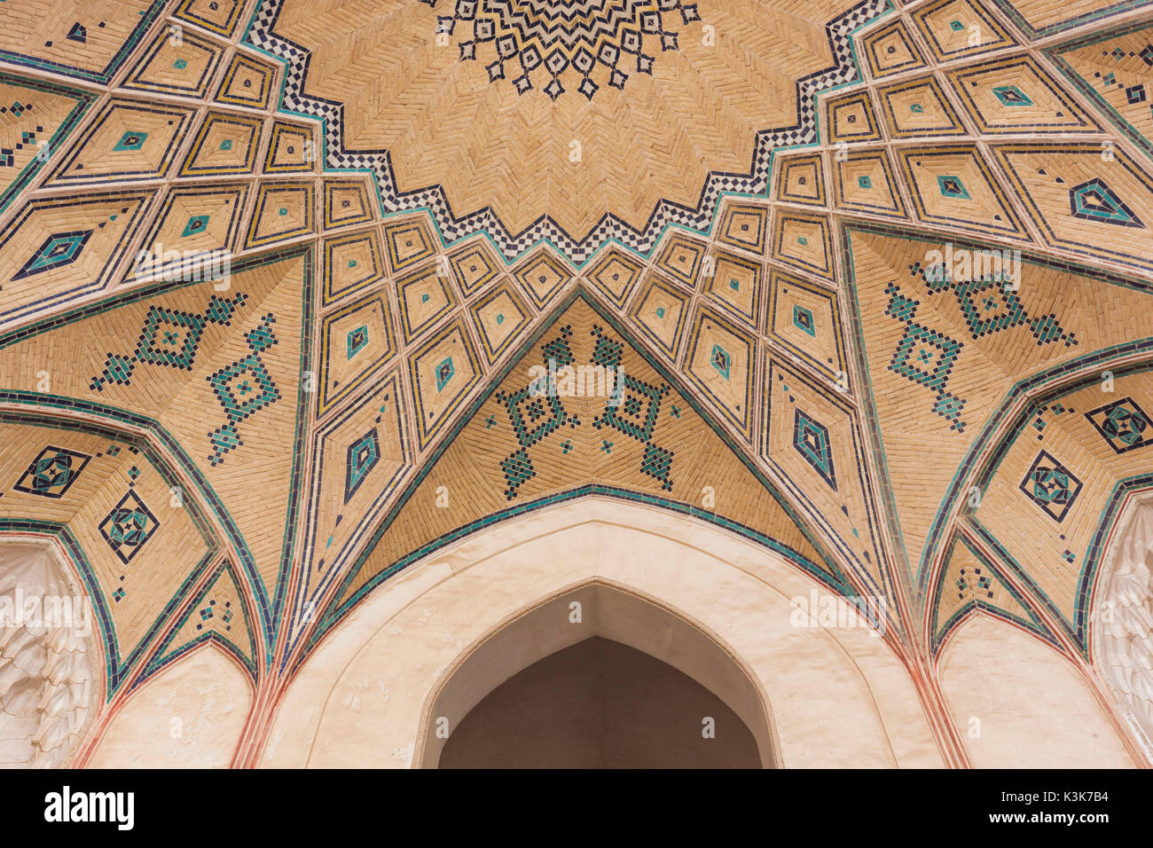 Mosque ceiling iran hi-res stock photography and images - Alamy