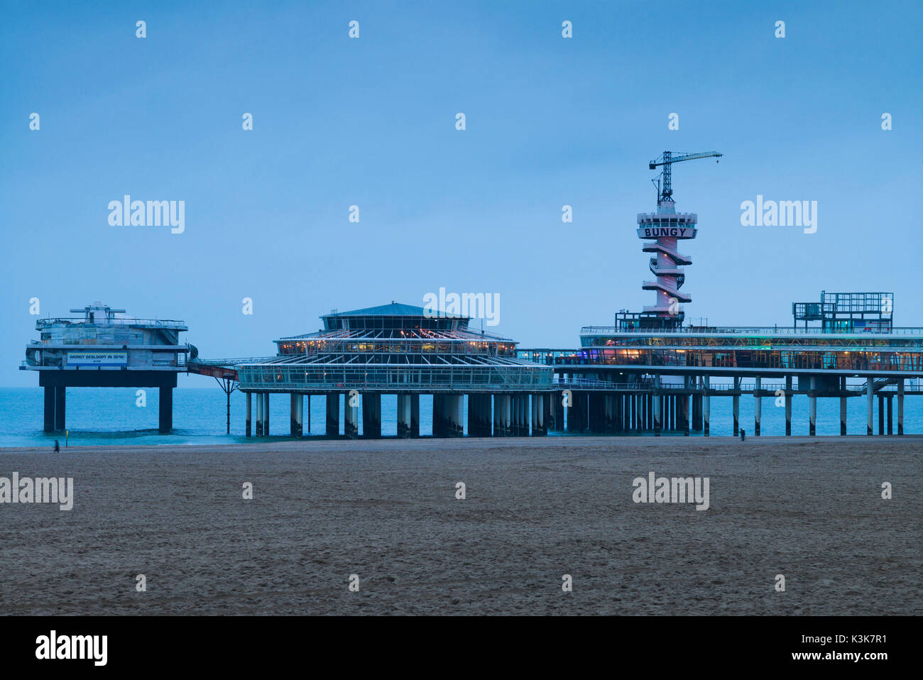 Scheveningen pier hi-res stock photography and images - Alamy