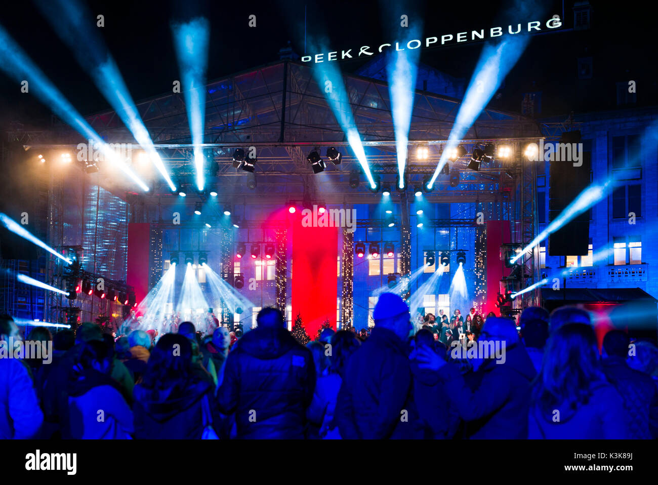 Netherlands, Amsterdam, Dam Square, Christmas concert, evening Stock ...