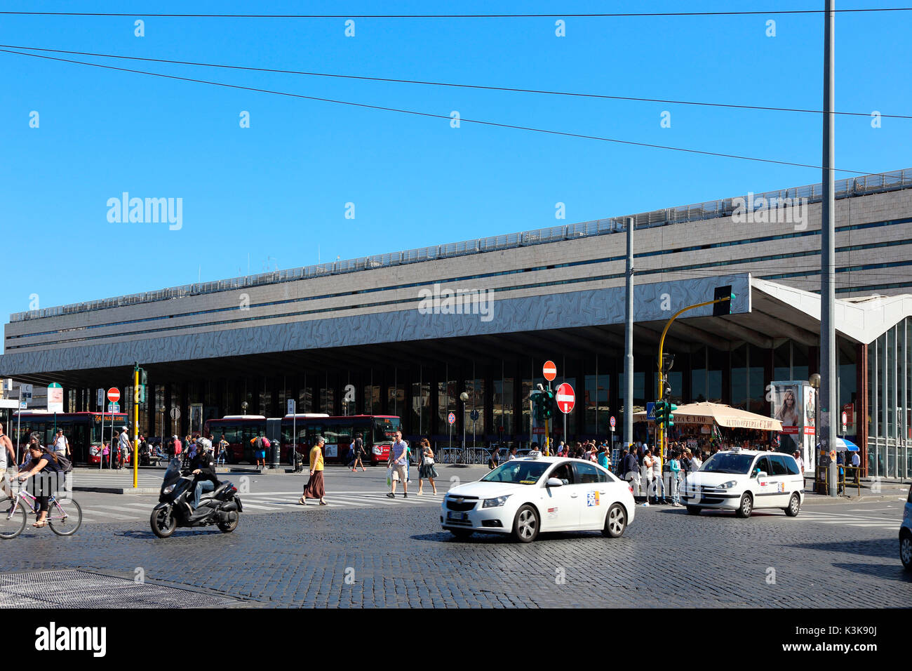 Italy Rome Piazza dei Cinquecento Termini central station Stock Photo ...