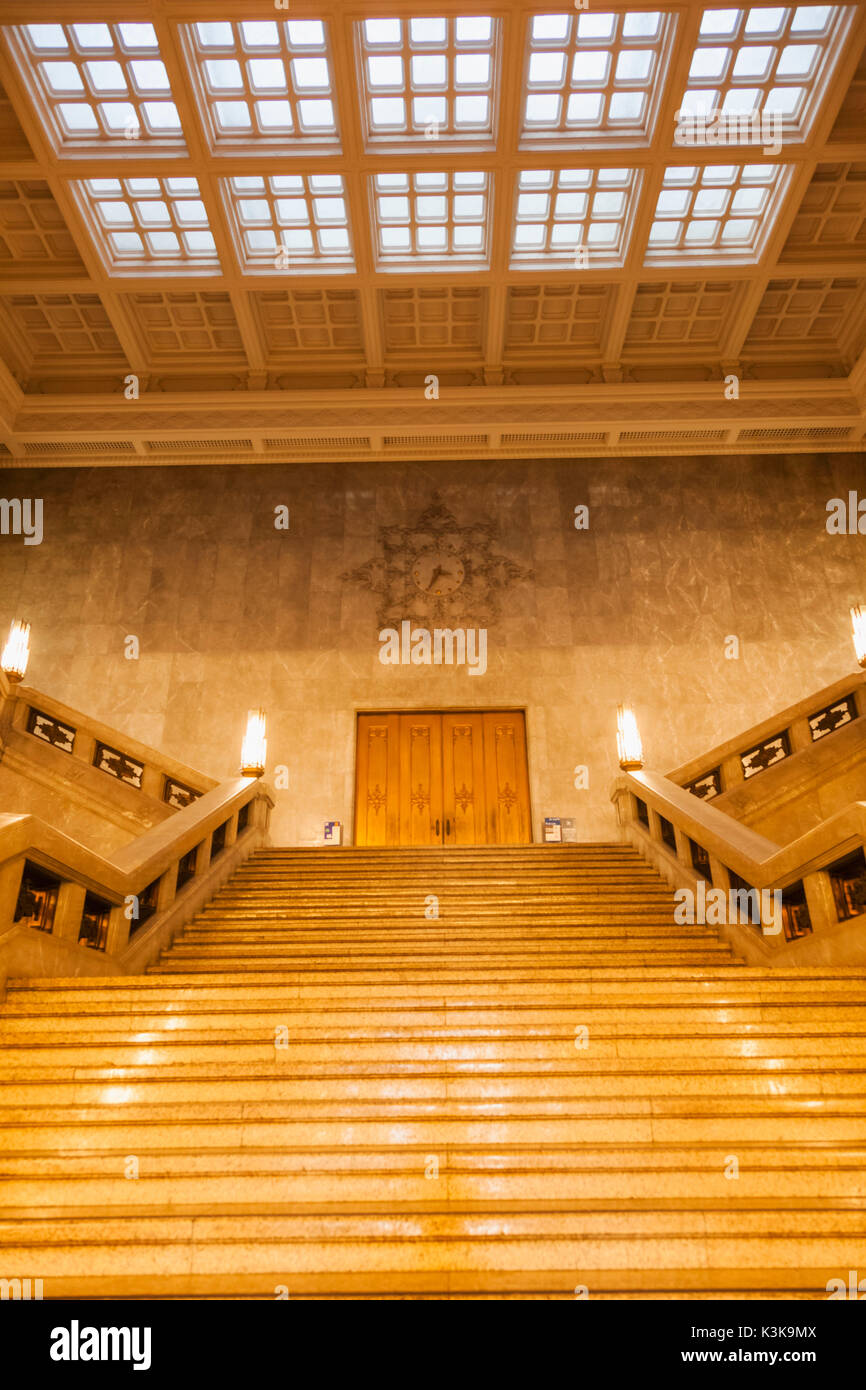 Japanese stairway hi-res stock photography and images - Alamy
