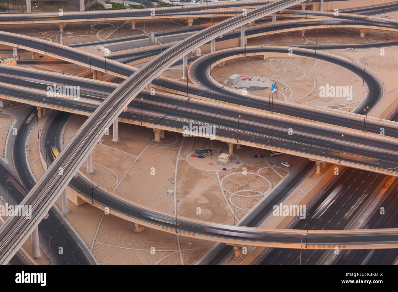 Interchange sheikh zayed road dubai hi-res stock photography and images ...