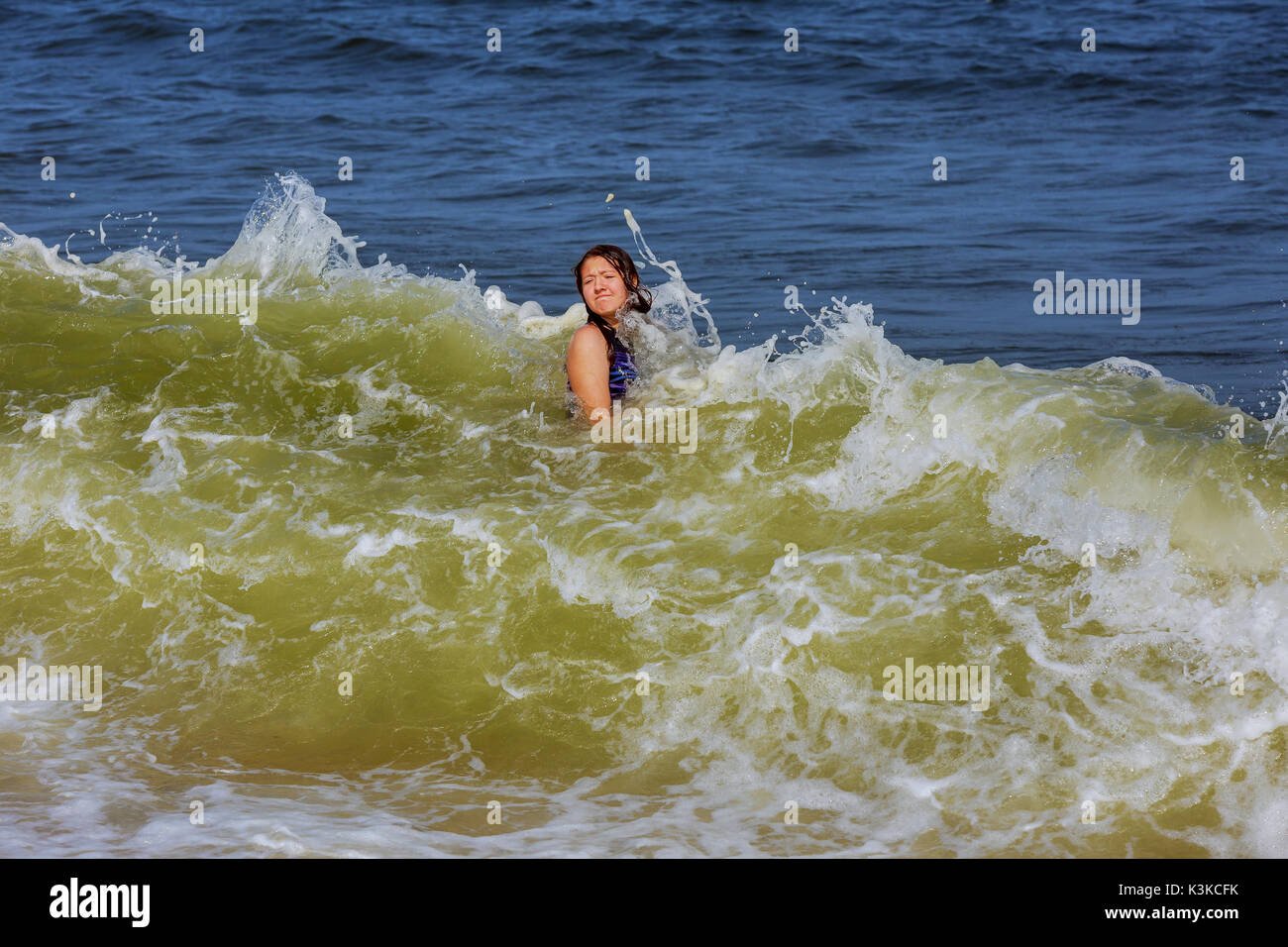 Child saving water hi-res stock photography and images - Alamy