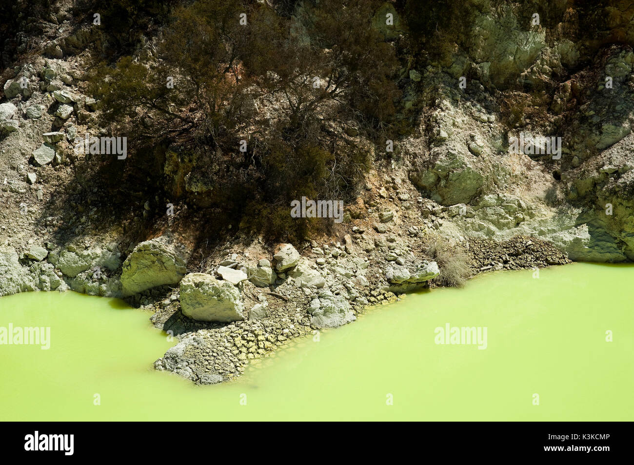 Volcanic lake of yellow colour in Wai-o-Tapu, New Zealand Stock Photo ...